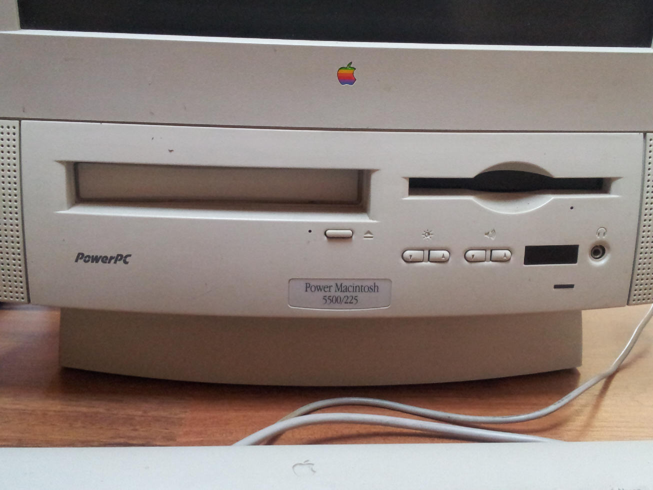 1000 BiT - Computer's description