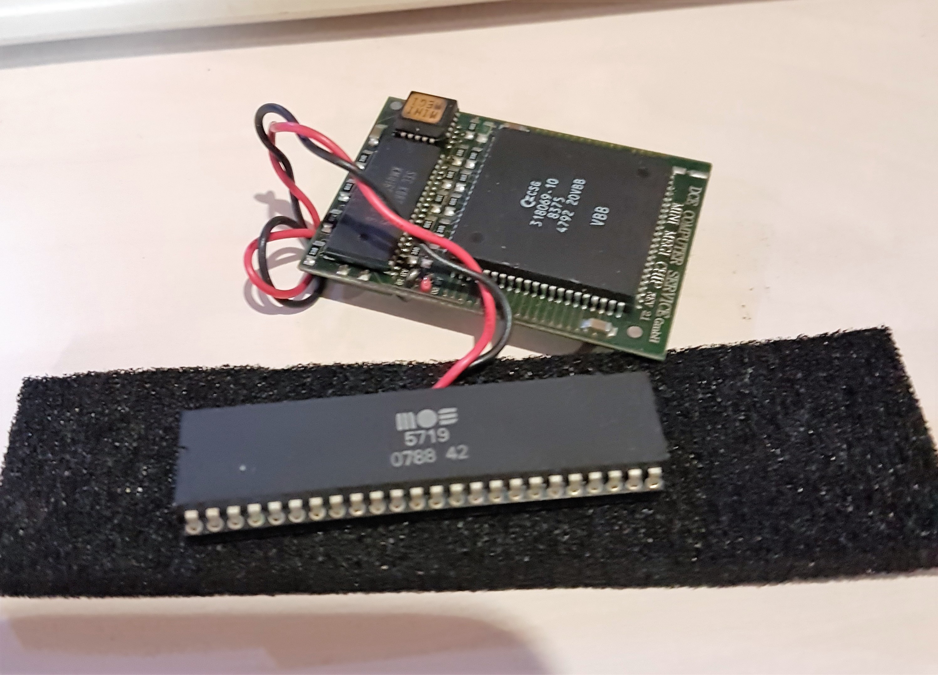 1000 BiT - Computer's description